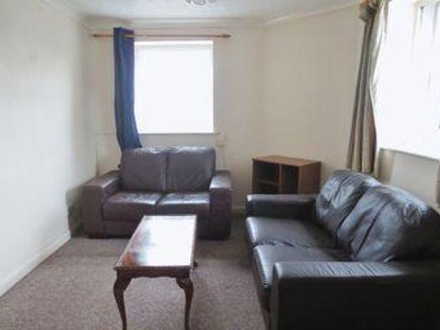 2 Bedrooms Flat for rent in Southover Street, Brighton BN2