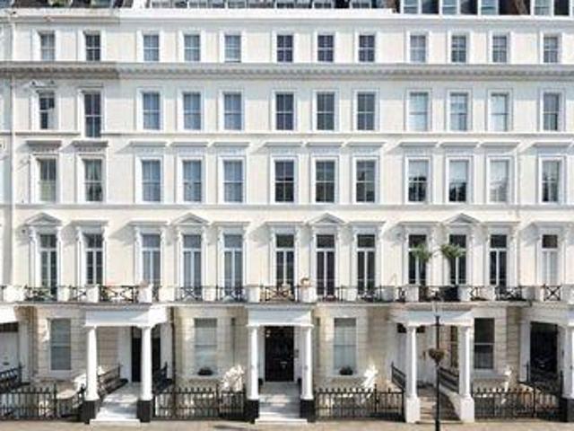 2 Bedrooms Flat for rent in Somerset Court, London W8
