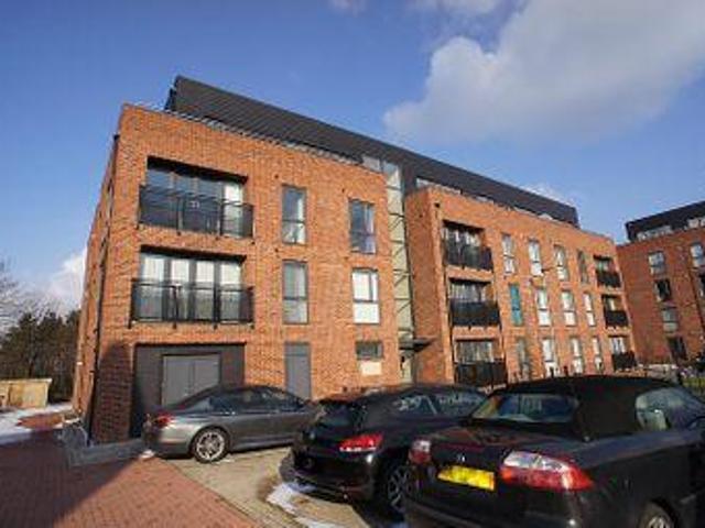 2 Bedrooms Flat for rent in Somerset Close, Derby DE22