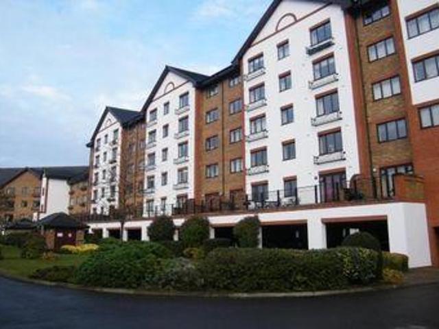 2 Bedrooms Flat for rent in Sopwith Way, Kingston Upon Thames KT2