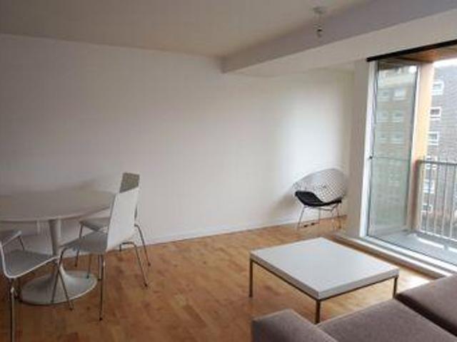 2 Bedrooms Flat for rent in Saxton, The Avenue, Leeds, West Yorkshire LS9