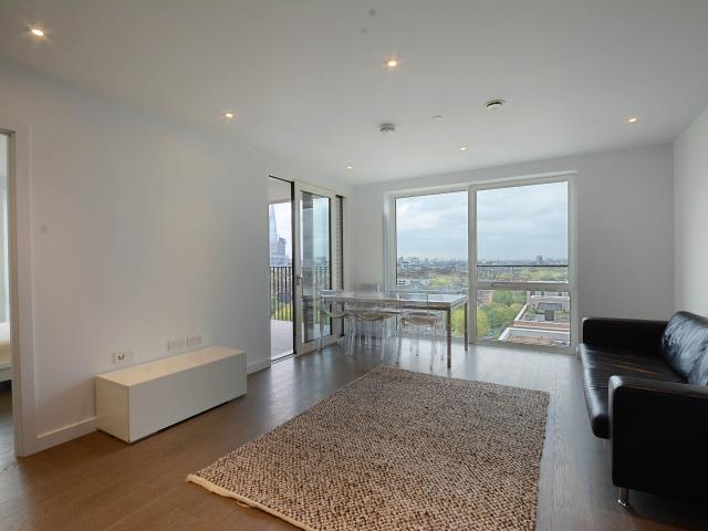 2 Bedrooms Flat for Rent in Sayer Street | Foxtons
