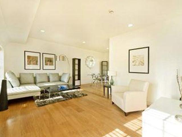 2 Bedrooms Flat for rent in Sackville Street, London W1S