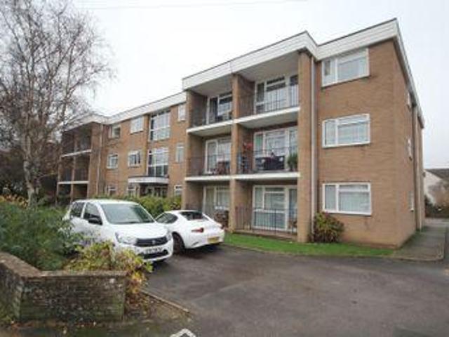 2 Bedrooms Flat for rent in Saffrons Court, Downview Road BN11