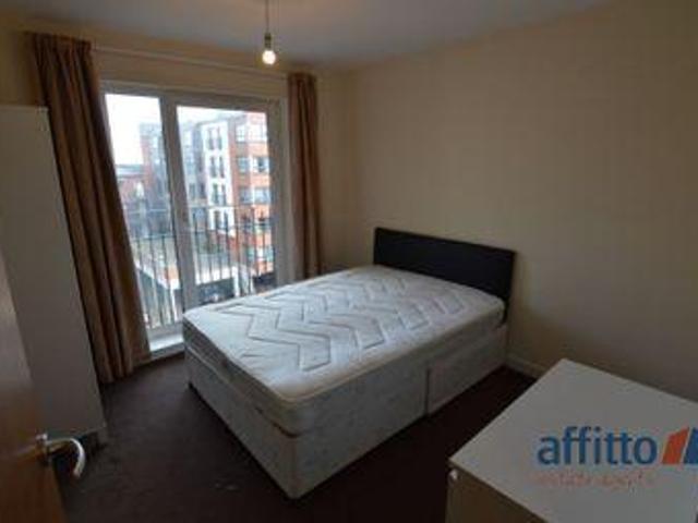 2 Bedrooms Flat for rent in Salamander Court, Edinburgh EH6
