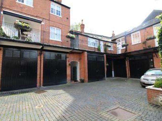 2 Bedrooms Flat for rent in Salmon Mews, West Hampstead NW6