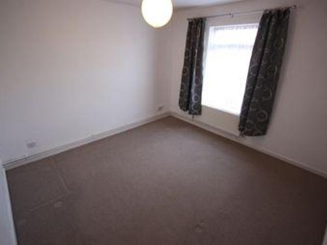 2 Bedrooms Flat for rent in Salters Road, London W10