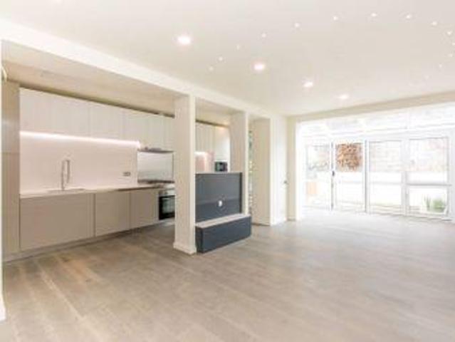 2 Bedrooms Flat for rent in Salusbury Road, Queen´s Park NW6