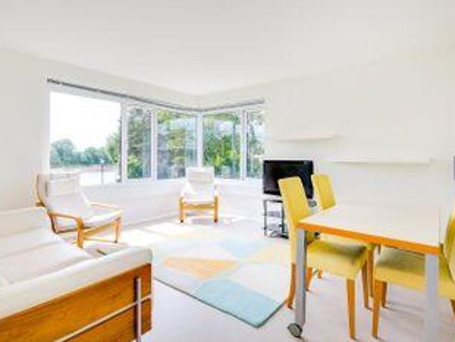 2 Bedrooms Flat for rent in Samels Court, London W6