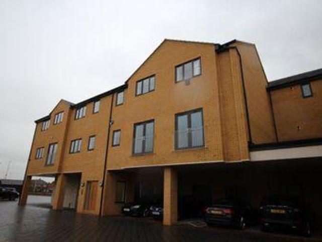 2 Bedrooms Flat for rent in Sandleford Drive, Elstow, Bedford MK42