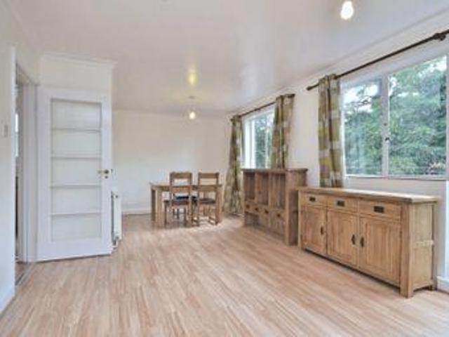 2 Bedrooms Flat for rent in Sandra Court, Spencer Road, London W4