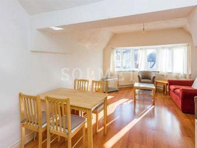 2 Bedrooms Flat for rent in Sandrigham Road, Golders Green, London NW11