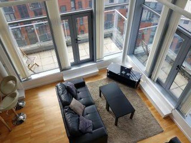 2 Bedrooms Flat for rent in Santorini, City Island, Gotts Road, Leeds LS12