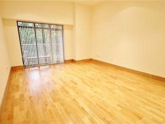 2 Bedrooms Flat for rent in Scarbrook Road, Croydon, Surrey CR0