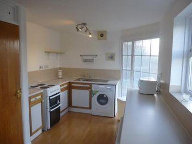 2 Bedrooms Flat for rent in Schooner Way, Atlantic Wharf, Cardiff CF10