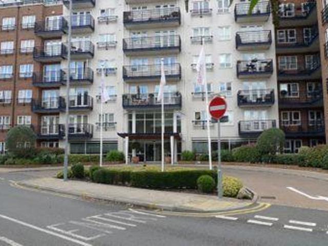 2 Bedrooms Flat for rent in Seven Kings Way, Kingston KT2