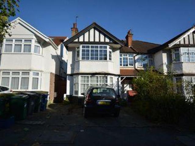 2 Bedrooms Flat for rent in Sevington Road, London NW4
