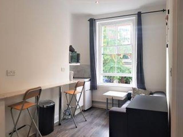 2 Bedrooms Flat for rent in Seymour Place, London W1H