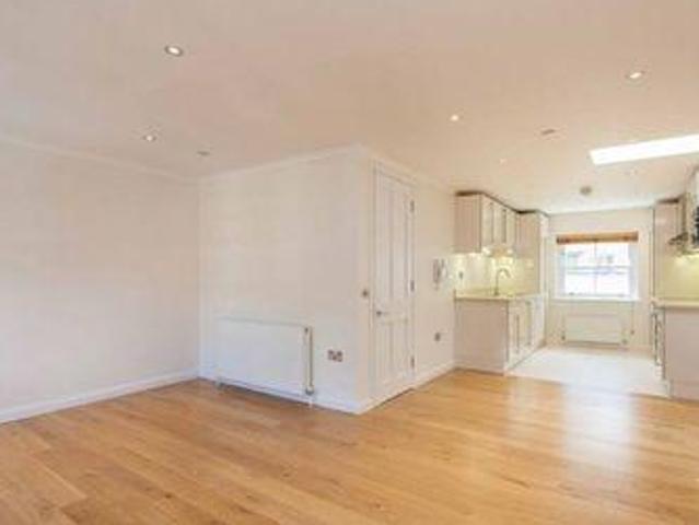 2 Bedrooms Flat for rent in Seymour Place, London W1H