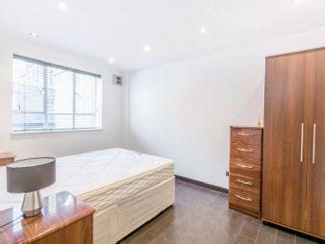 2 Bedrooms Flat for rent in Seymour Place, Marylebone W1H