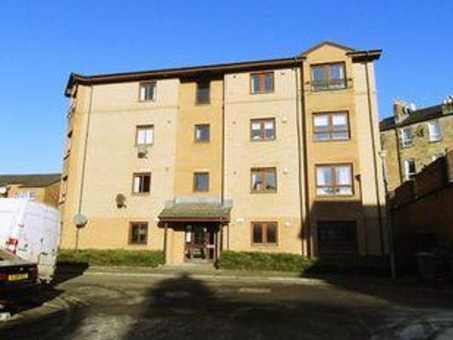 2 Bedrooms Flat for rent in Seamore Street, Glasgow G20