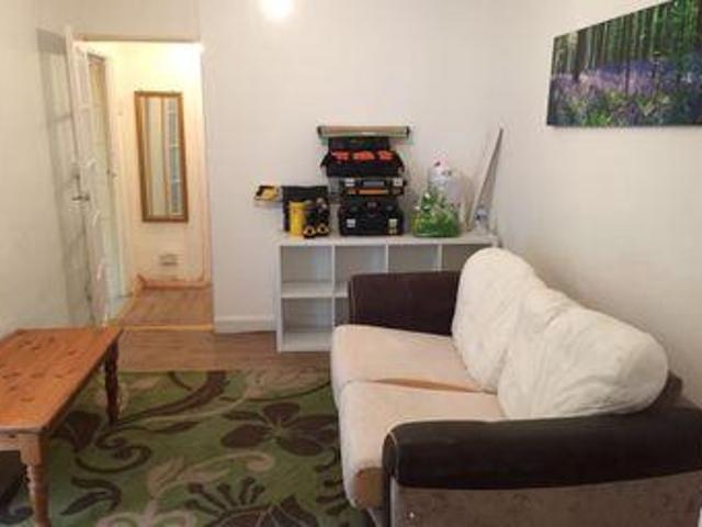 2 Bedrooms Flat for rent in Sebert Road, Forest Gate E7