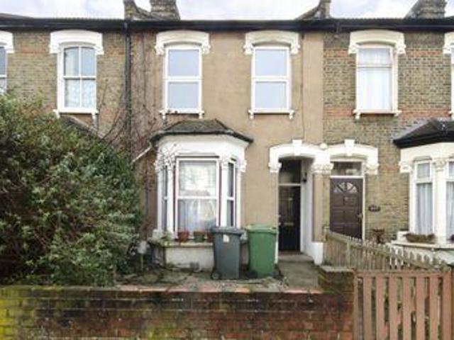 2 Bedrooms Flat for rent in Sebert Road, London E7