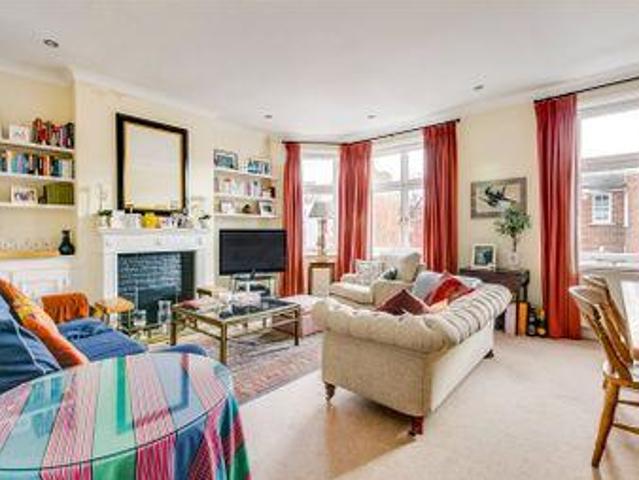 2 Bedrooms Flat for rent in Sedlescombe Road, Fulham, London SW6