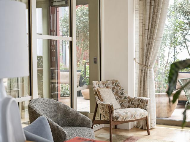 1 Bedroom Flat for Rent in Selbourne Road | Foxtons