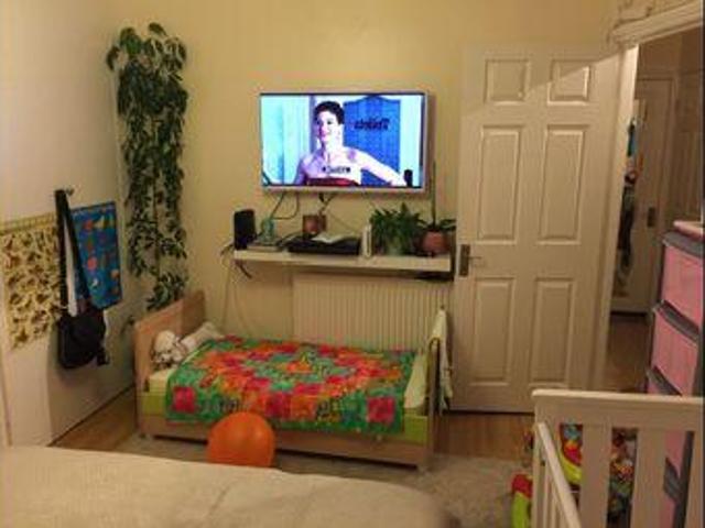 2 Bedrooms Flat for rent in Selborne Garden, Hendon NW4