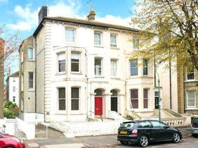 2 Bedrooms Flat for rent in Selborne Road, Hove, East Sussex BN3