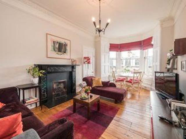2 Bedrooms Flat for rent in Shandon Place, Shandon EH11