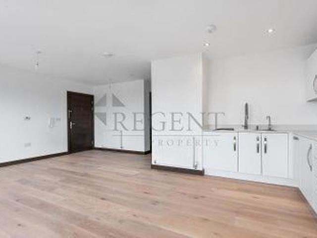 2 Bedrooms Flat for rent in Sharleston Court, Abbey Road IG11