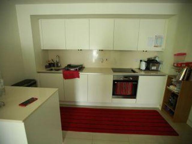 2 Bedrooms Flat for rent in Shearwater Drive, London NW9