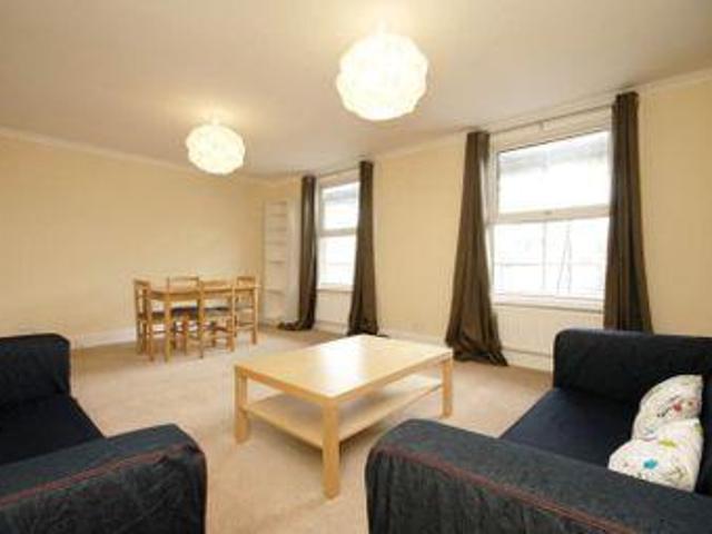 2 Bedrooms Flat for rent in Shepherds Bush Road, Brook Green, London W6