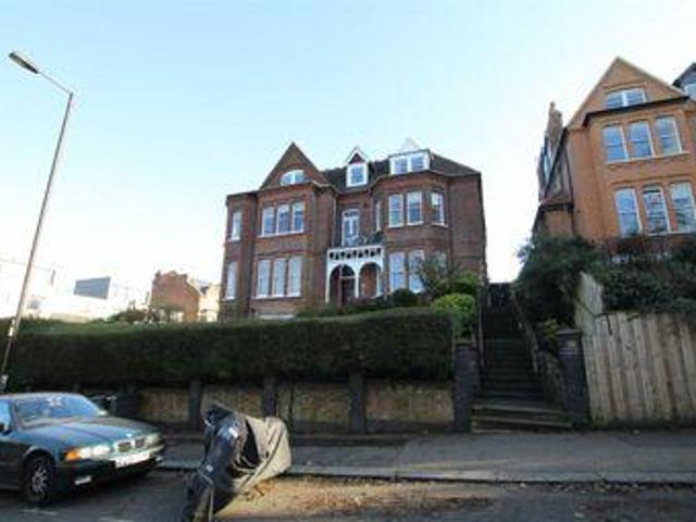 2 Bedrooms Flat for rent in Shepherds Hill, London N6