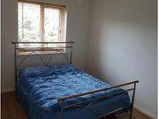 2 Bedrooms Flat for rent in Sheppard Drive, London SE16