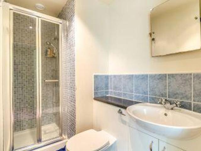 2 Bedrooms Flat for rent in Sherman Road, Bromley BR1