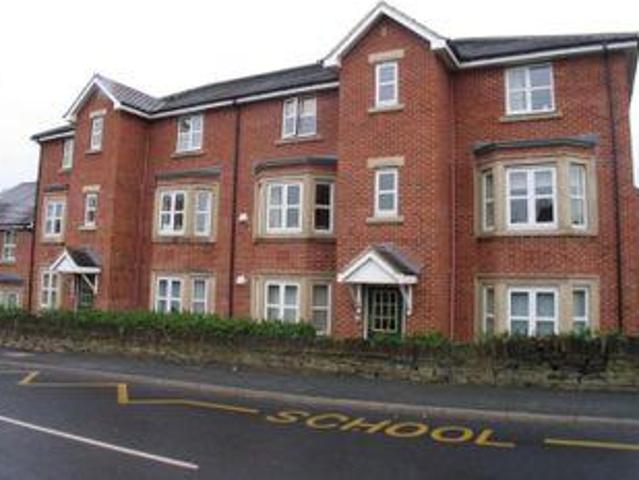 2 Bedrooms Flat for rent in Sheridan House, Street Lane, Gildersome, Leeds LS27