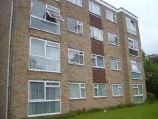 2 Bedrooms Flat for rent in Sherwood Park Road, Sutton SM1