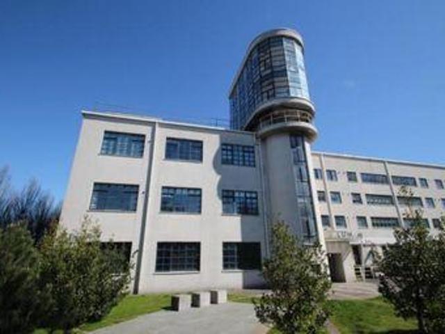 2 Bedrooms Flat for rent in Shieldhall Road, Govan, Glasgow G51