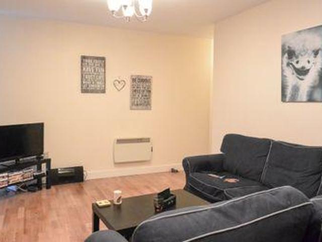 2 Bedrooms Flat for rent in Shire Oak Road, Leeds LS6