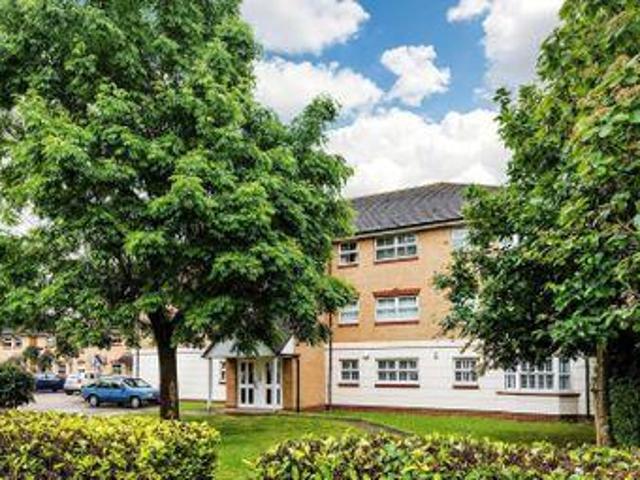 2 Bedrooms Flat for rent in Shire Place, Earlsfield SW18