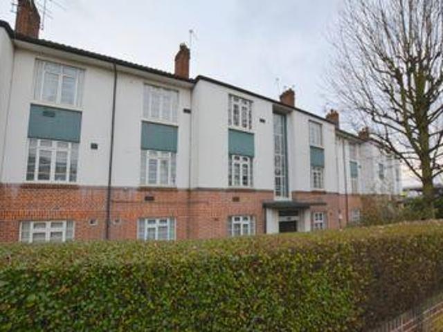 2 Bedrooms Flat for rent in Shirehall Lane, Hendon, London NW4