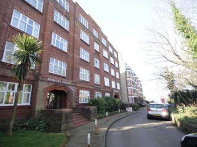 2 Bedrooms Flat for rent in Shootup Hill, Kilburn, London NW2