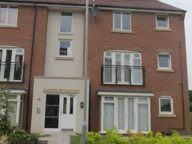 2 Bedrooms Flat for rent in Signals Drive, Coventry CV3