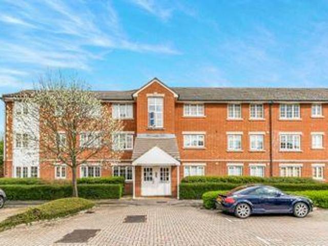 2 Bedrooms Flat for rent in Sigrist Square, Kingston Upon Thames KT2