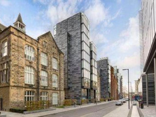 2 Bedrooms Flat for rent in Simpson Loan, Quartermile Development, Edinburgh EH3