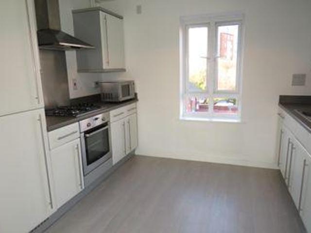 2 Bedrooms Flat for rent in Sinclair Drive, Basingstoke RG21