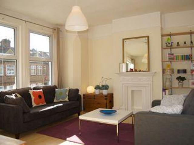 2 Bedrooms Flat for rent in Sirdar Road, London N22